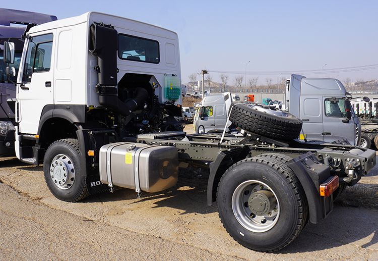 Howo 400 4x2 Truck Tractor Head for Sale In Tanzania